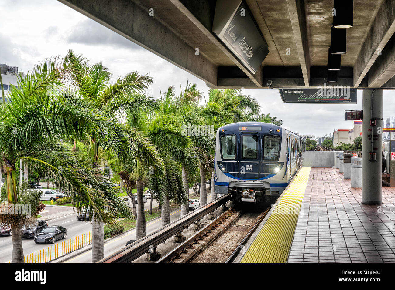 Metromover station Banque de photographies et d’images à haute ...