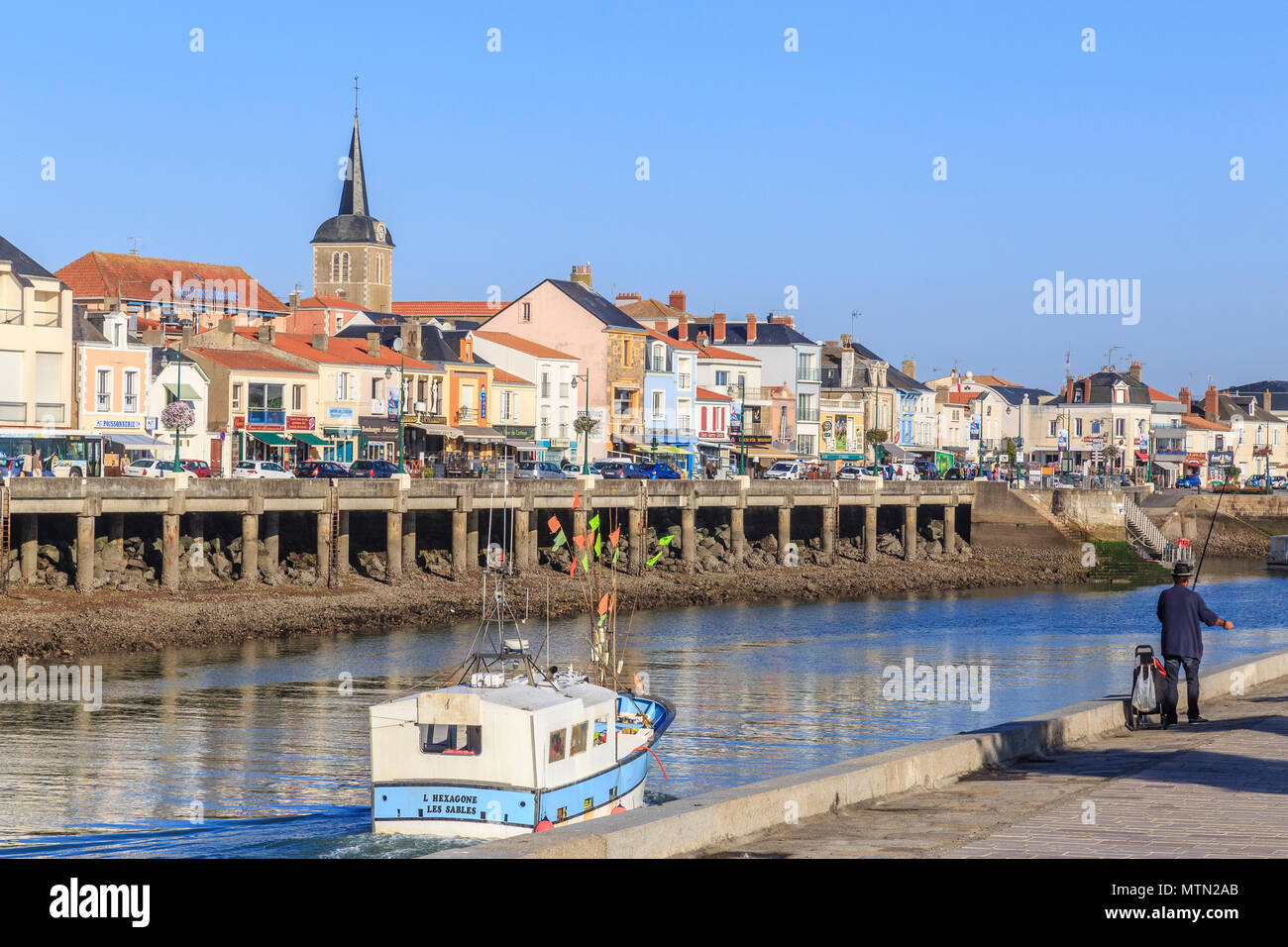 En France, en Vendée, Les Sables d'Olonne, le chenal et La Chaume quart ...