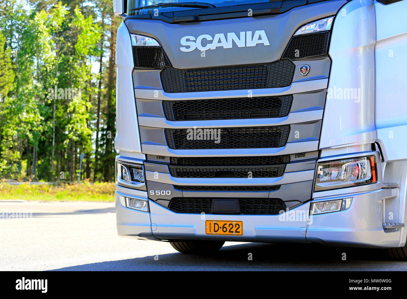 Scania truck front semi truck Banque de photographies et d’images à ...