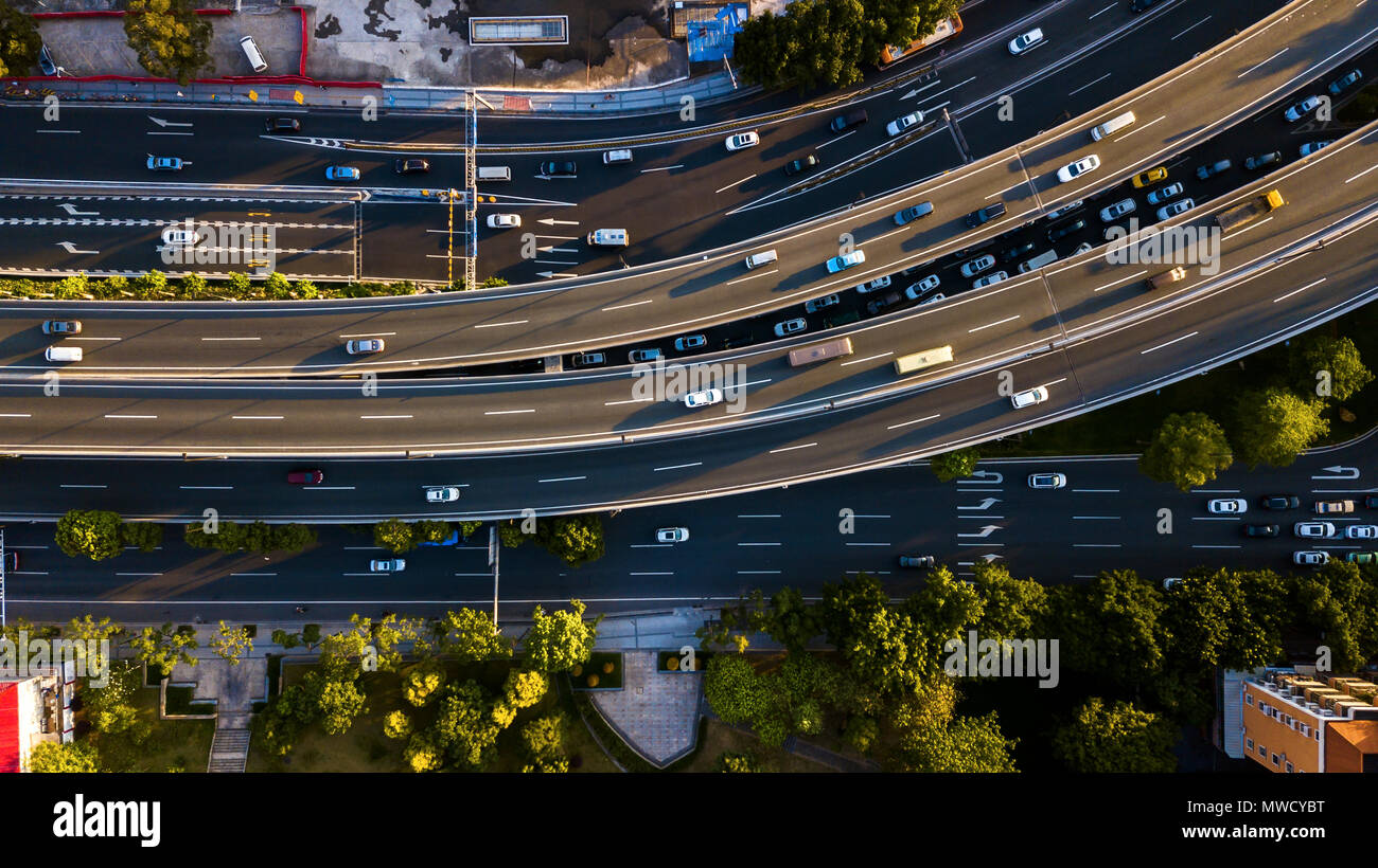 Autoroute urbaine Banque de photographies et d’images à haute ...