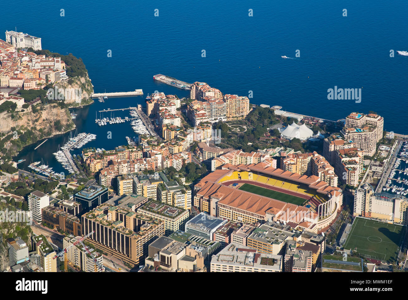 Stade louis ii Banque de photographies et d’images à haute résolution ...