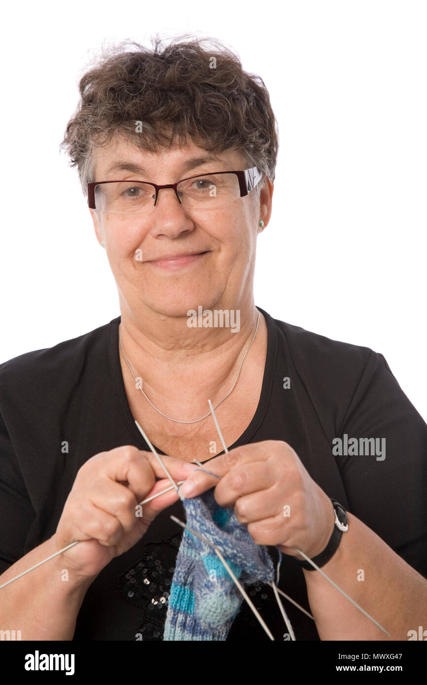 Old woman knit socks Banque de photographies et d’images à haute ...