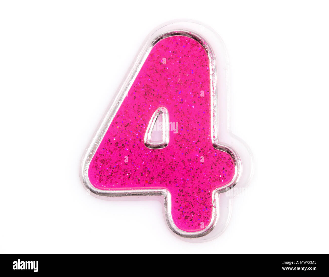 Lettre numéro 4 cote couleur rose sur fond blanc, symbole du numéro de ...