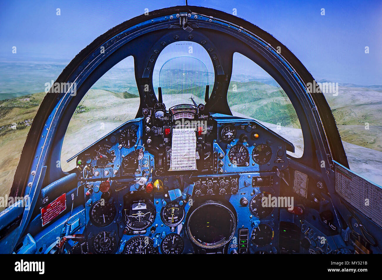 Cockpit de Flight Simulator - Mig 21 Photo Stock - Alamy