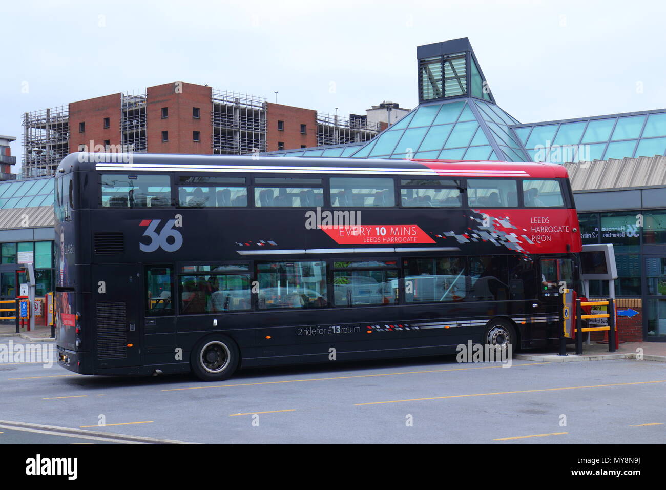 La compagnie de bus harrogate leeds Banque de photographies et d’images ...