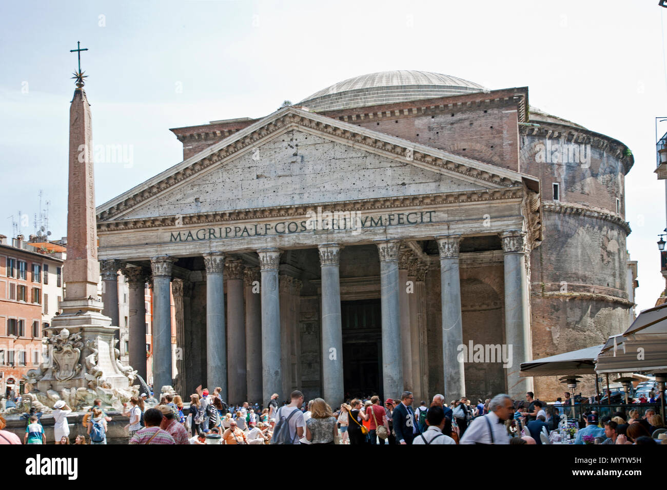 10 mai 2016- Rome, Italie- touristes et habitants à l'extérieur du ...