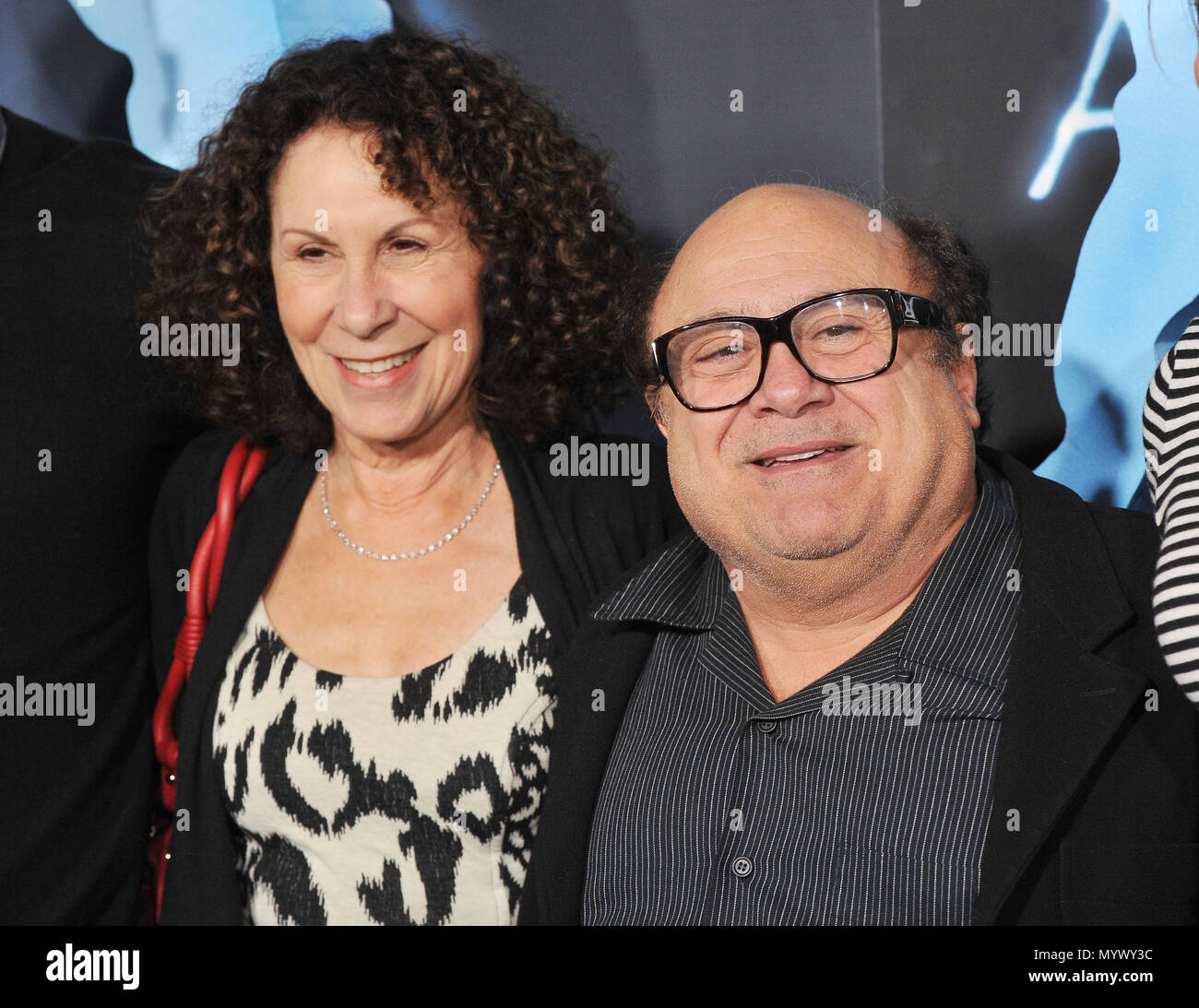 Rhea perlman danny devito children Banque de photographies et d’images ...