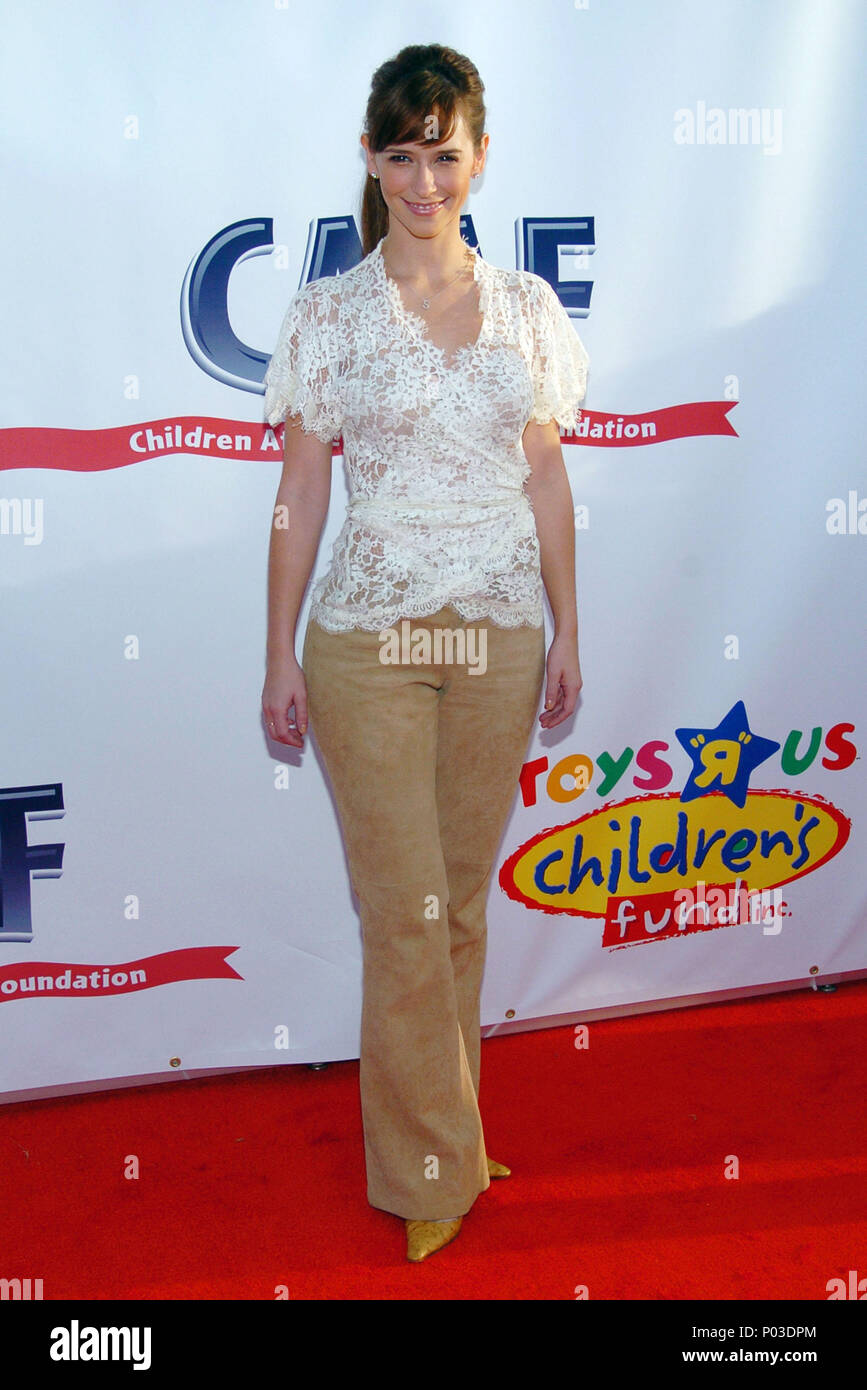 Jennifer Love Hewitt arrivant à l'Halloween de rêve au profit des ...