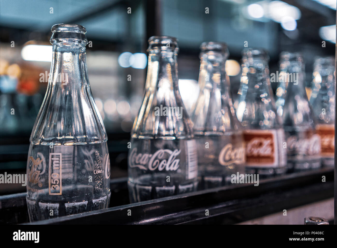 Coca cola factory Banque de photographies et d’images à haute ...