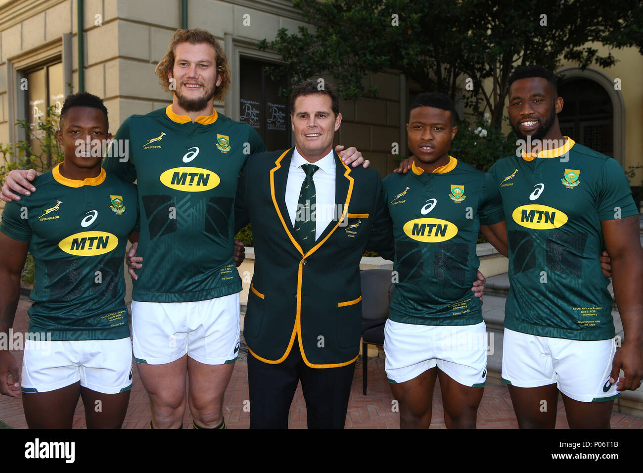 Johannesburg, Afrique du Sud. 8 juin, 2018. (L) (R) Sdg Nkos avec RG ...