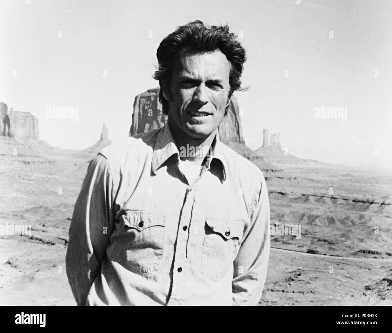 Clint eastwood eiger sanction Banque d'images noir et blanc - Alamy