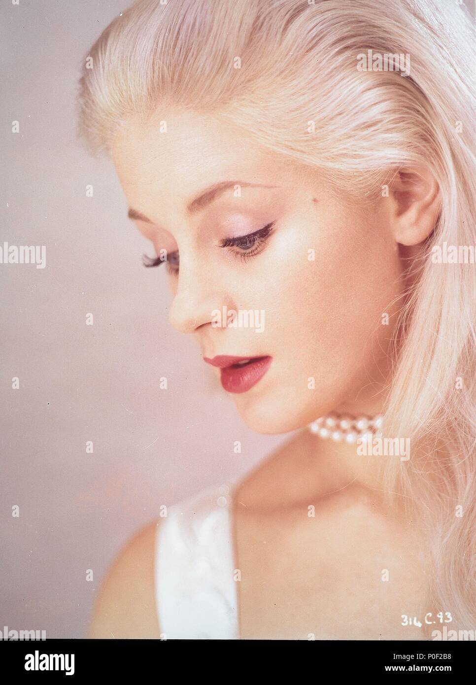 Mary ure Banque de photographies et d’images à haute résolution - Alamy