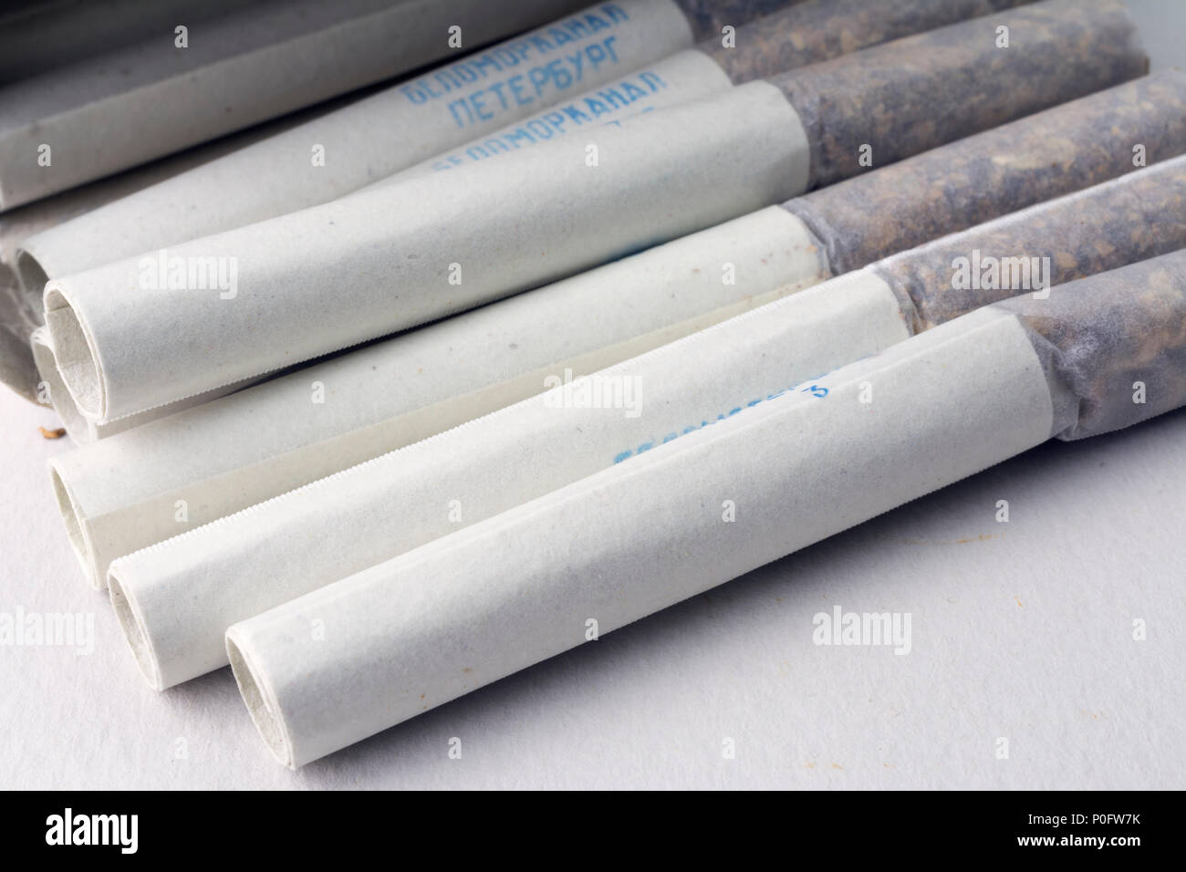 Russian cigarettes Banque de photographies et d’images à haute ...