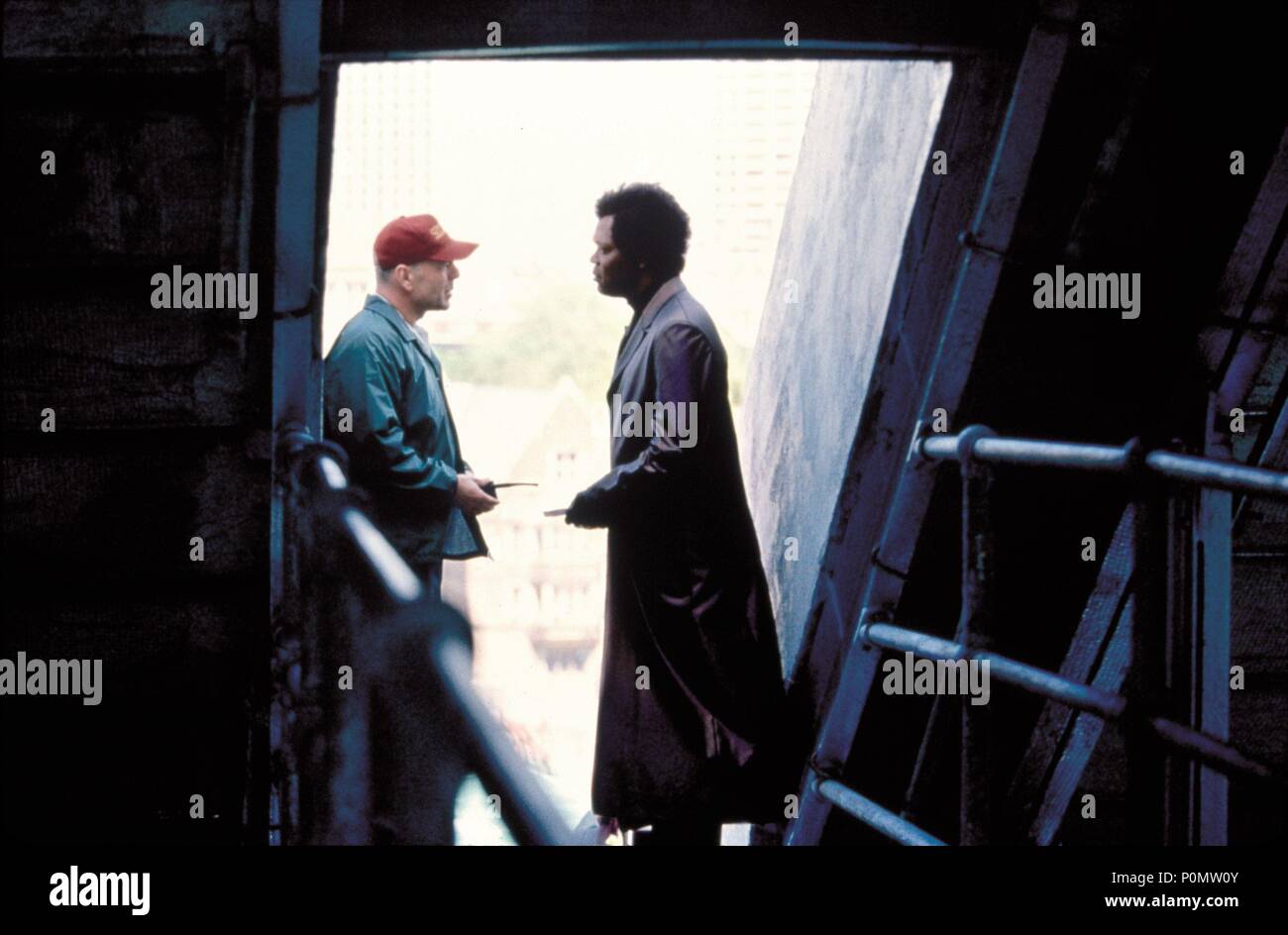 Samuel jackson bruce willis unbreakable Banque de photographies et d ...