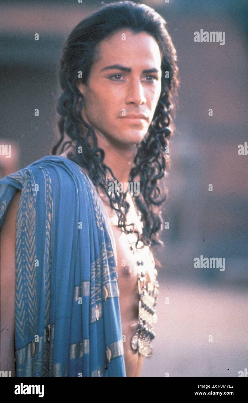 Little buddha keanu reeves Banque de photographies et d’images à haute ...