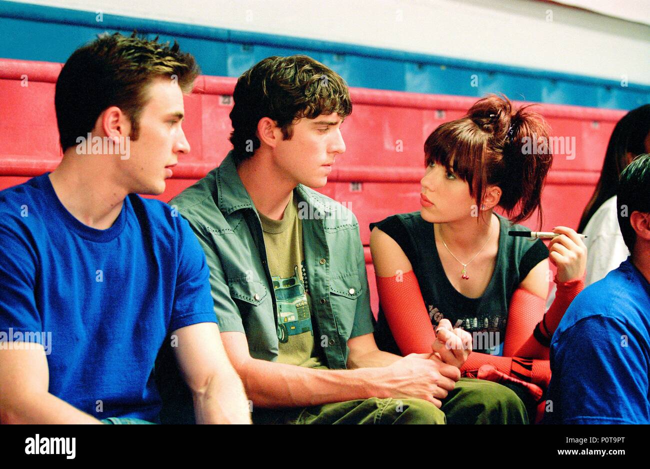 Scarlett johansson and chris evans Banque de photographies et d’images ...