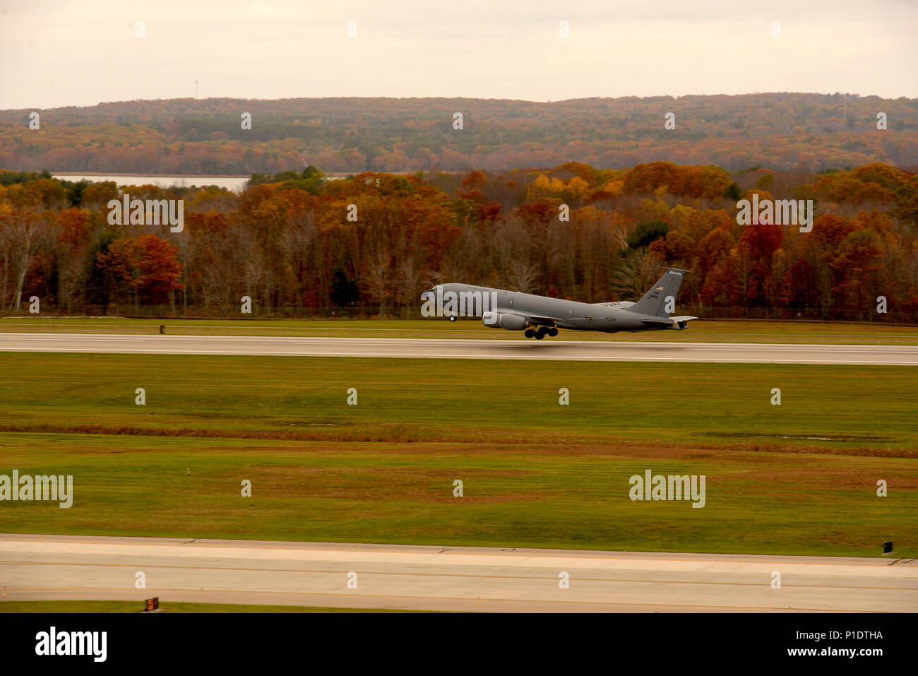 Pease air national guard base Banque de photographies et d’images à ...