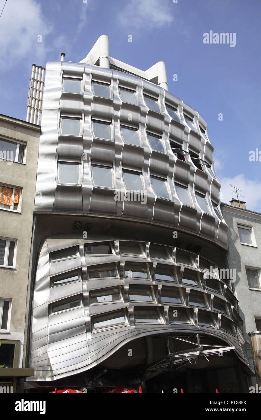 . Vienne / Wien ; moderna arquitectura en el distrito 10 : fachada ...