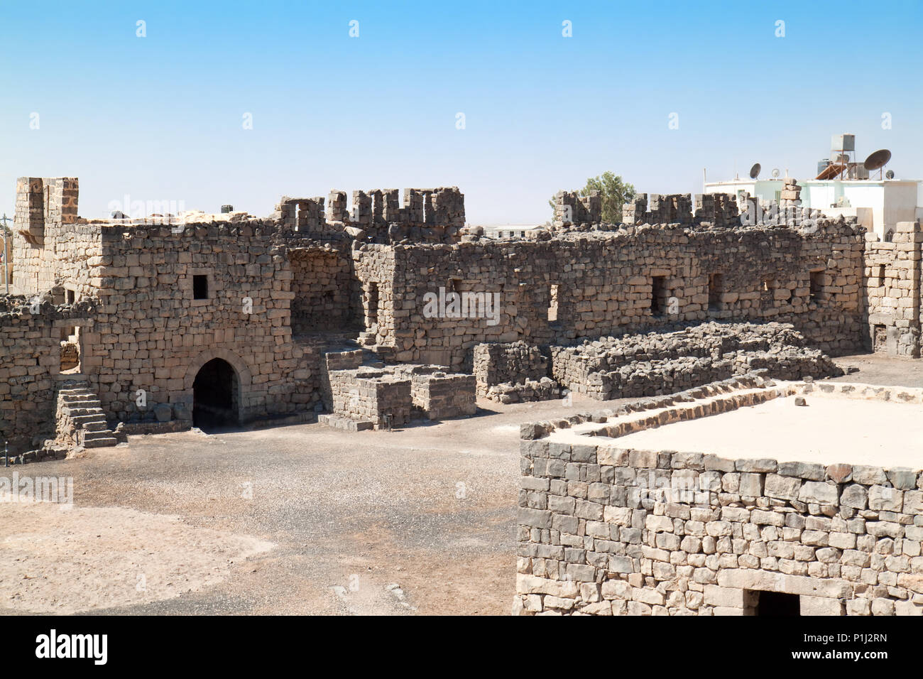 Azraq fortress Banque de photographies et d’images à haute résolution ...