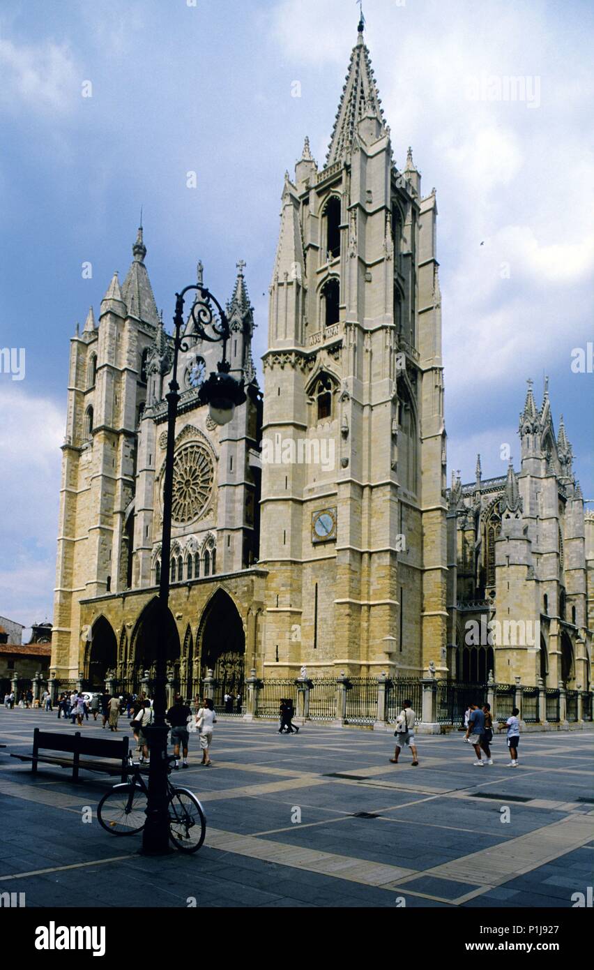 Cattedrale gotica leon castilla leon Banque de photographies et d ...