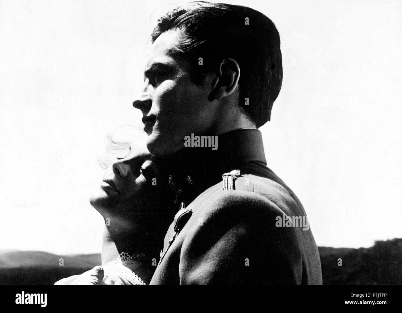 Alain delon romy schneider christine Banque d'images noir et blanc - Alamy