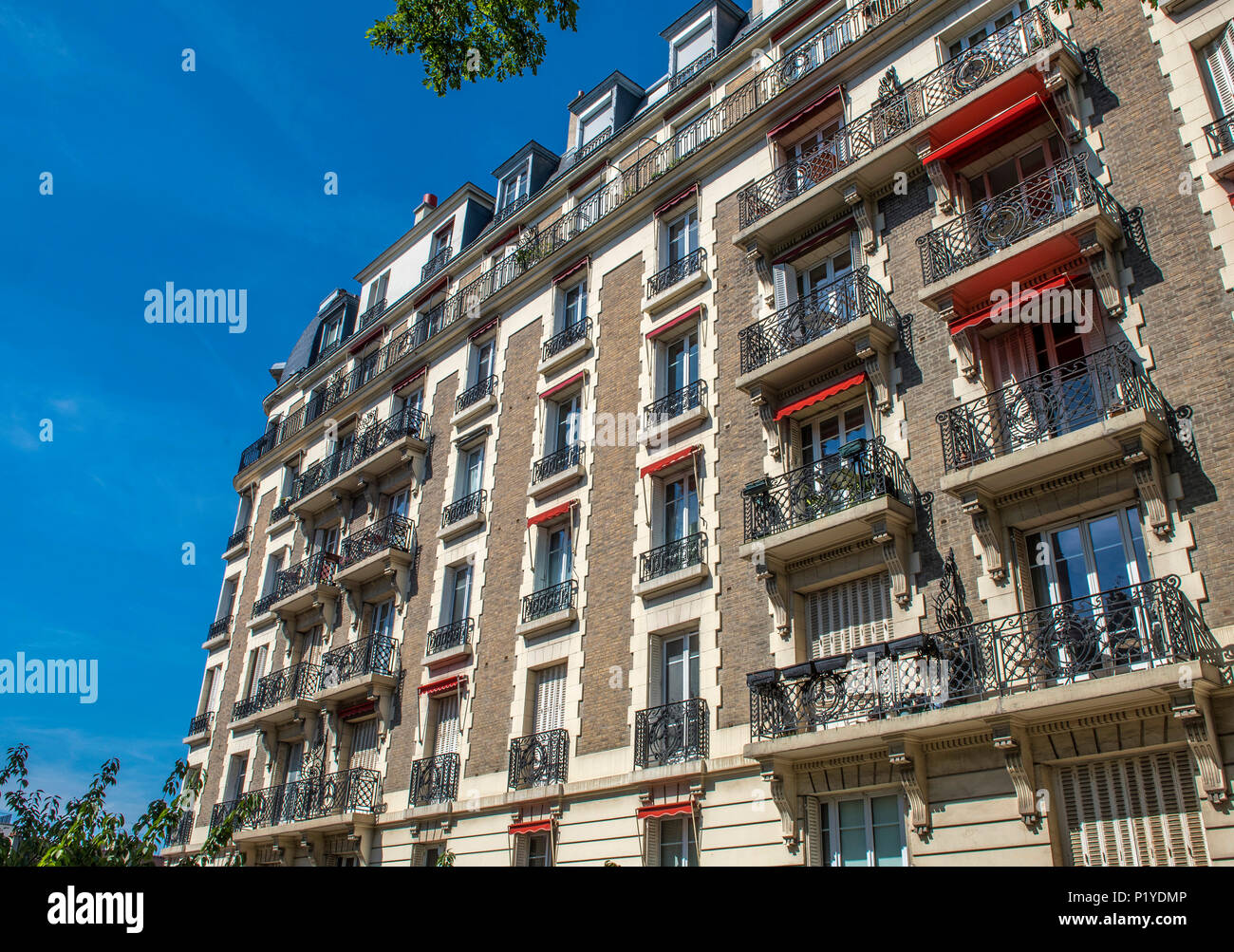 Immeuble de style haussmannien Banque de photographies et d’images à ...