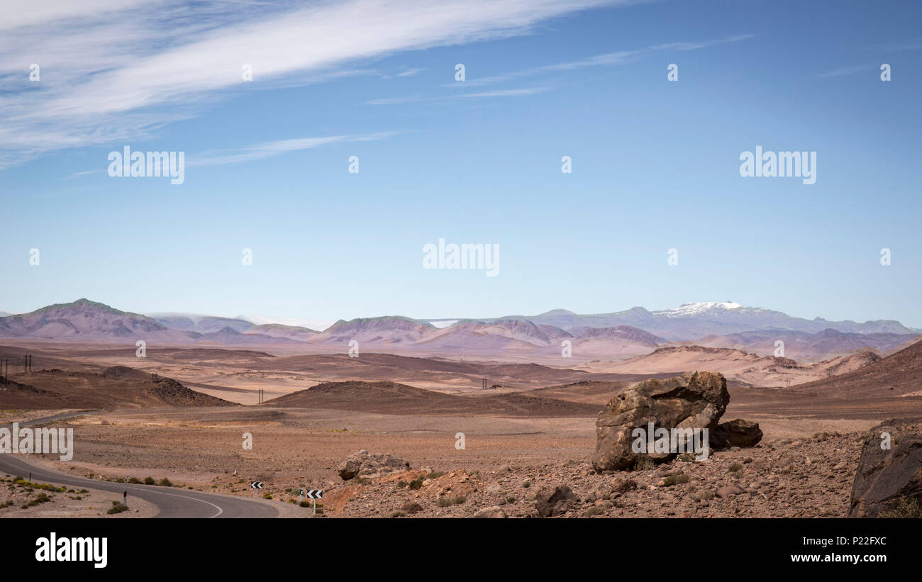 Route maroc Banque de photographies et d’images à haute résolution - Alamy