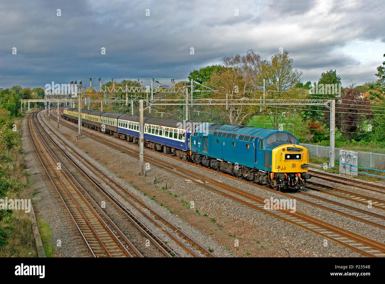 Class 40 diesel locomotive Banque de photographies et d’images à haute ...