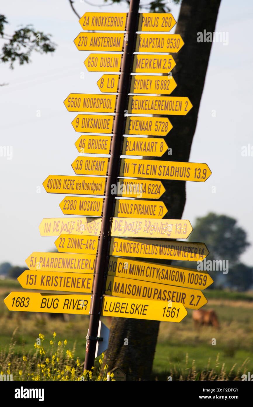 Panneaux routiers belgique Banque de photographies et d’images à haute ...