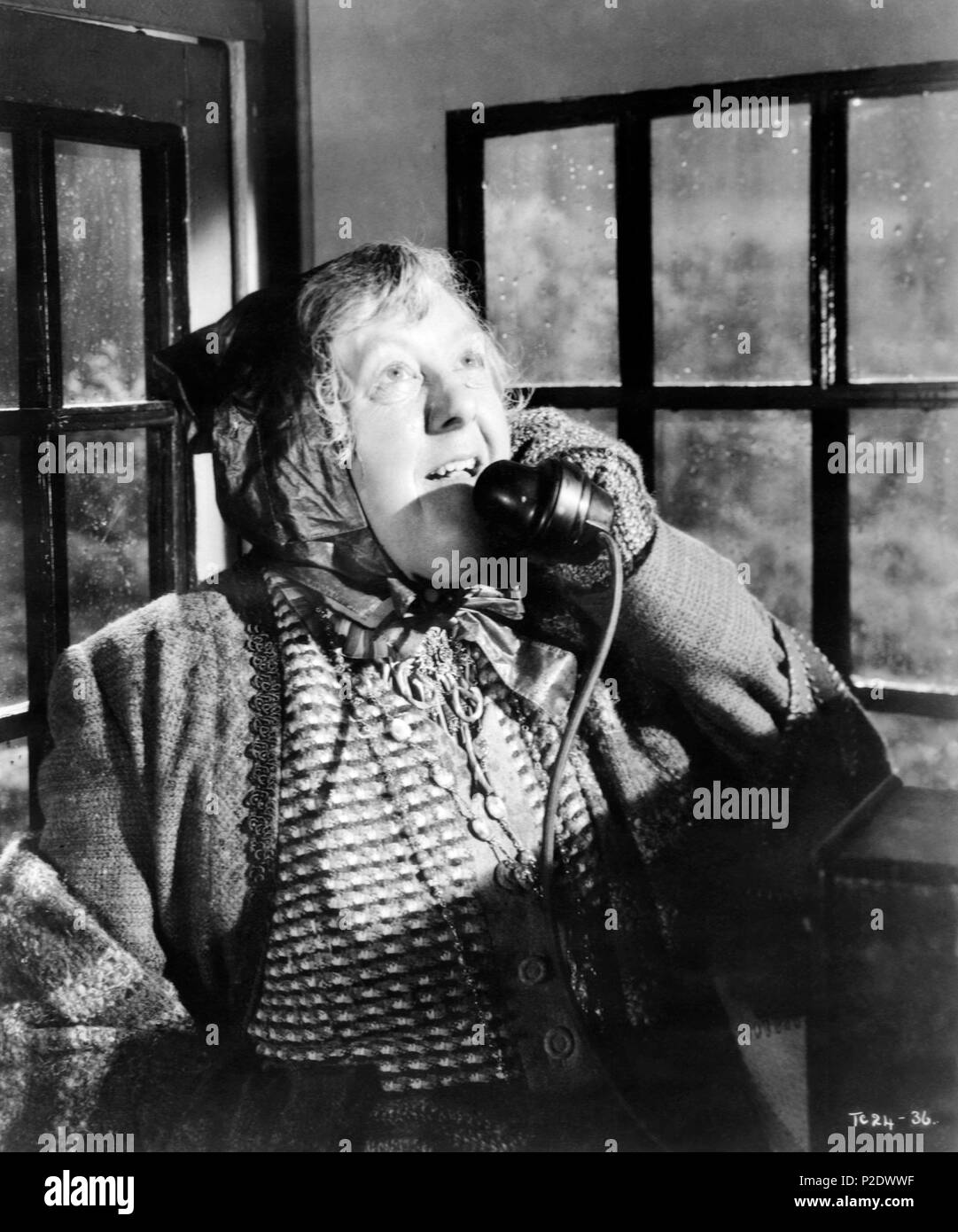 Blithe spirit 1945 margaret rutherford Banque de photographies et d ...