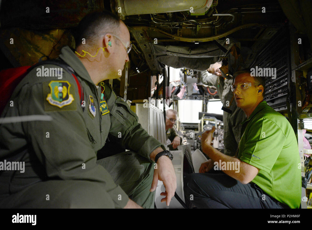 Le colonel Doug Warnock, 5e commandant du Groupe des opérations, un ...