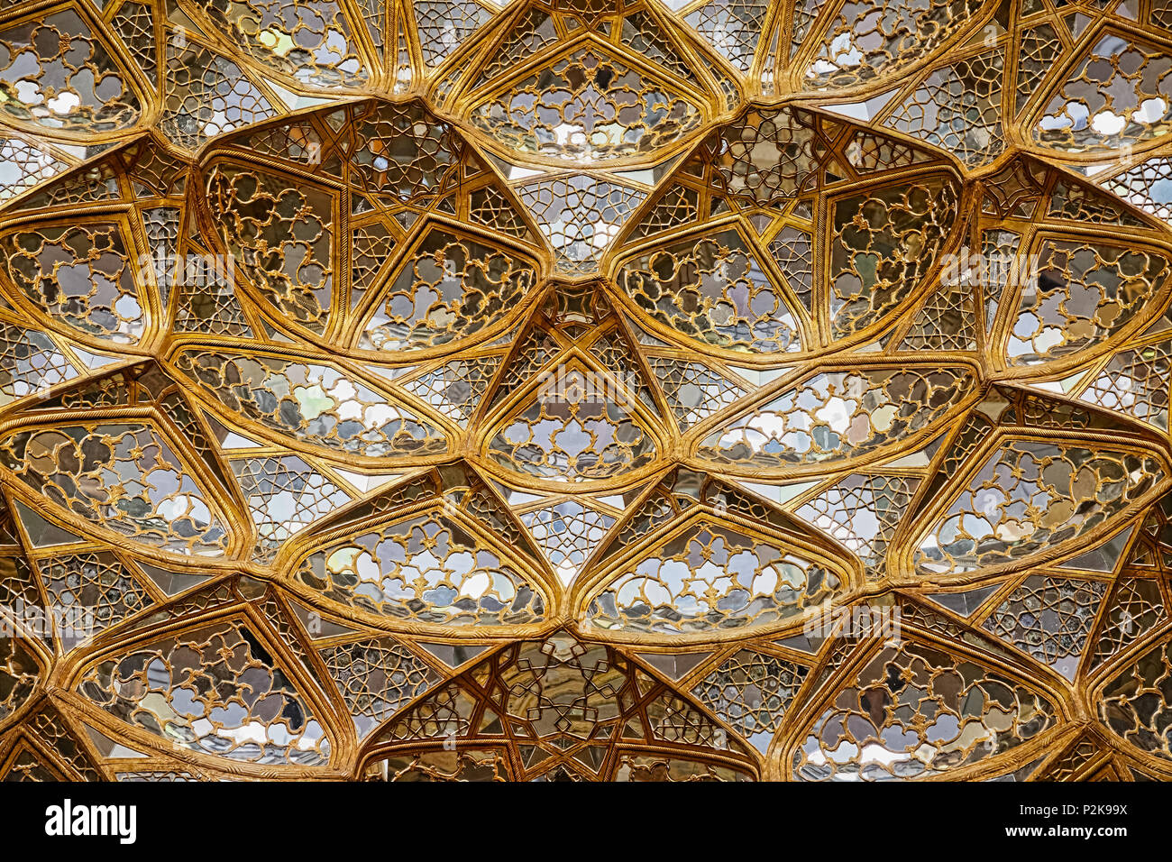 Les muqarnas Banque de photographies et d’images à haute résolution - Alamy