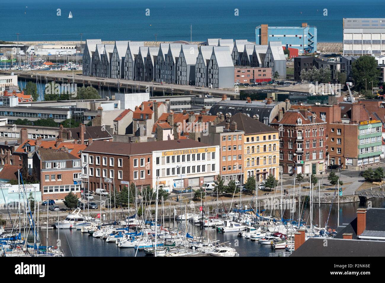 France, Nord, Dunkerque, port de plaisance, les bâtiments de l'Éco ...