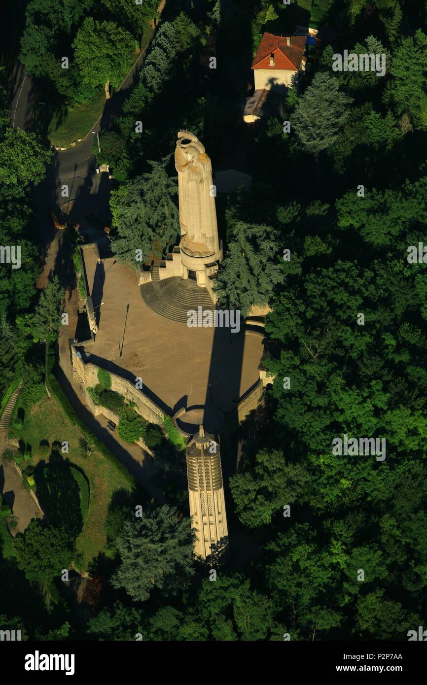 La France, l'Ain, Miribel, vue aérienne de Notre Dame du Sacré Coeur ...