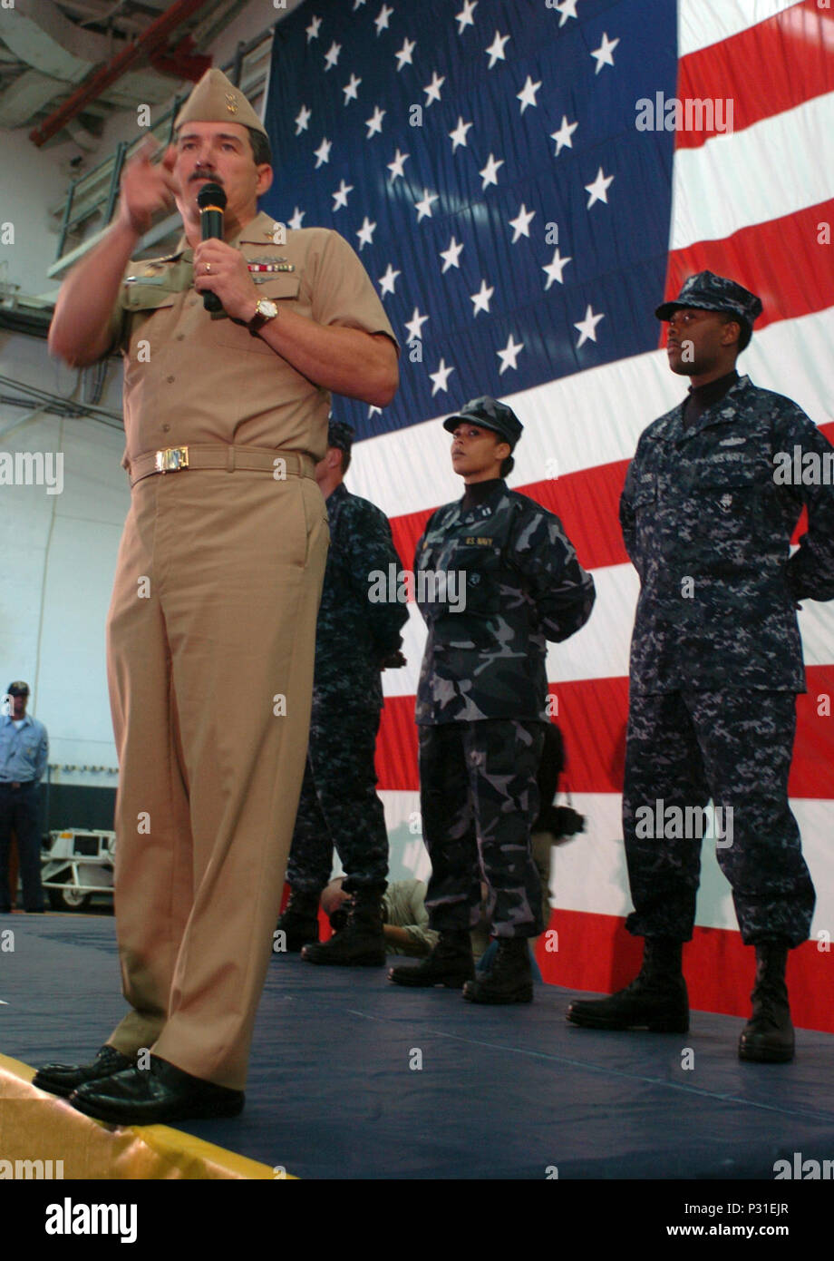 Master chief petty officer of the navy mcpon terry scott Banque de ...