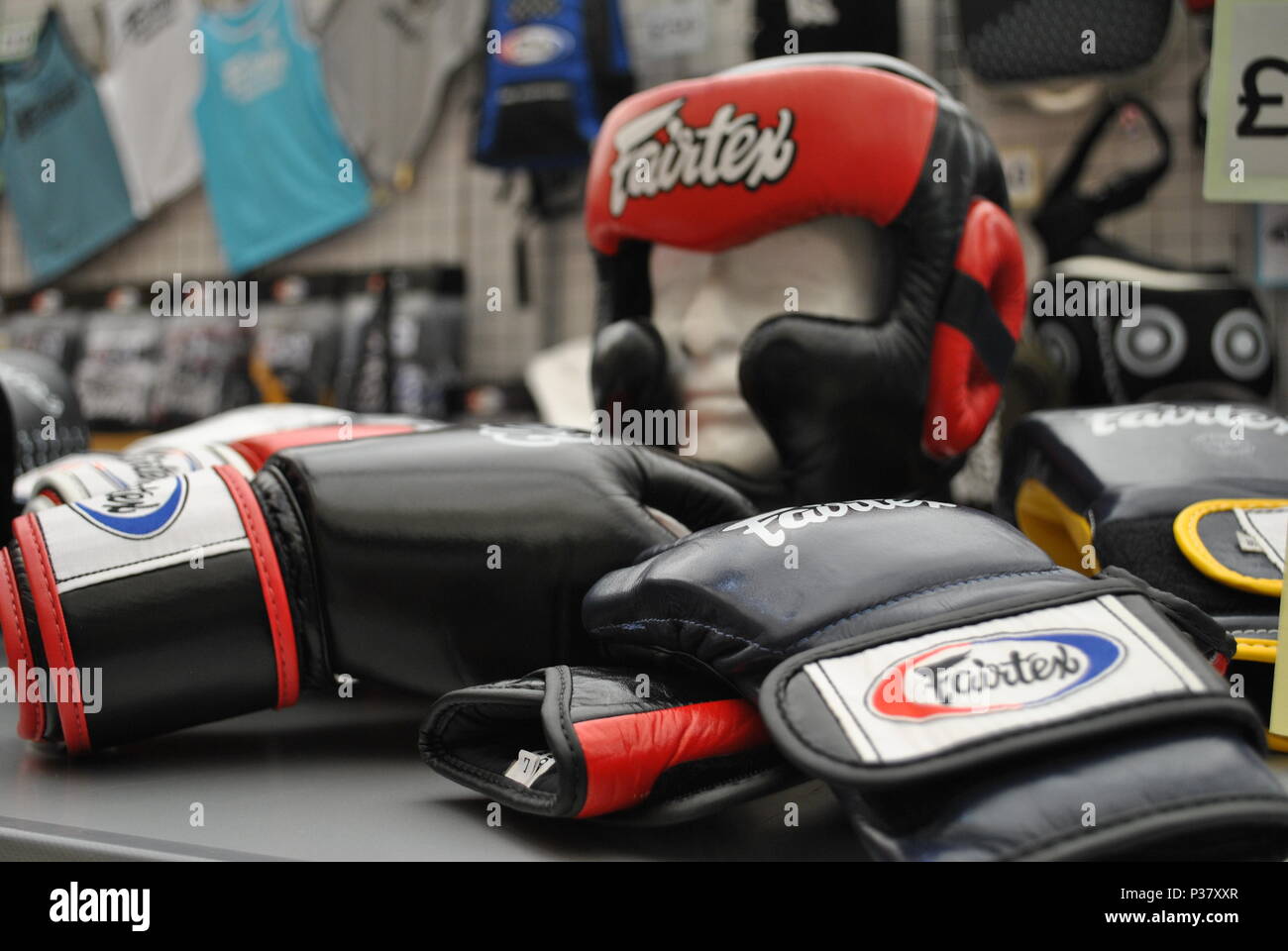 équipement de boxe Banque de photographies et d’images à haute ...