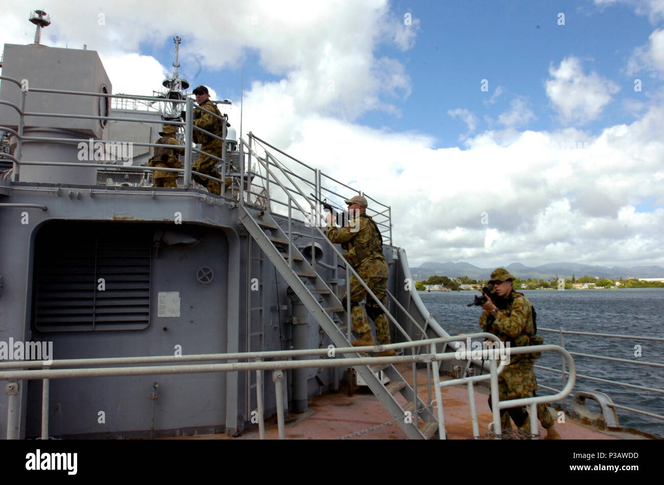Uss Valley Forge Banque d'image et photos - Alamy