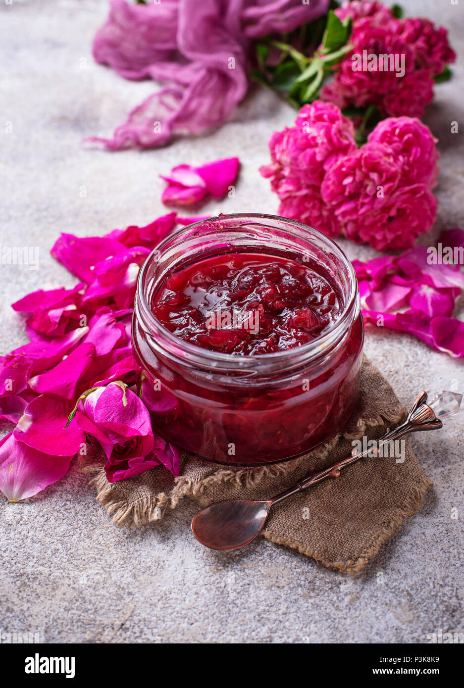 Confiture De Rose Banque d'image et photos - Alamy