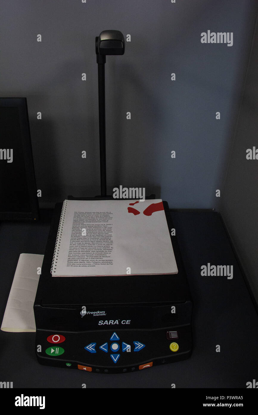 RIO DE JANEIRO, RJ - 03.05.2016 : ACESSIBILIDADE BIBLIOTECA PARC ...