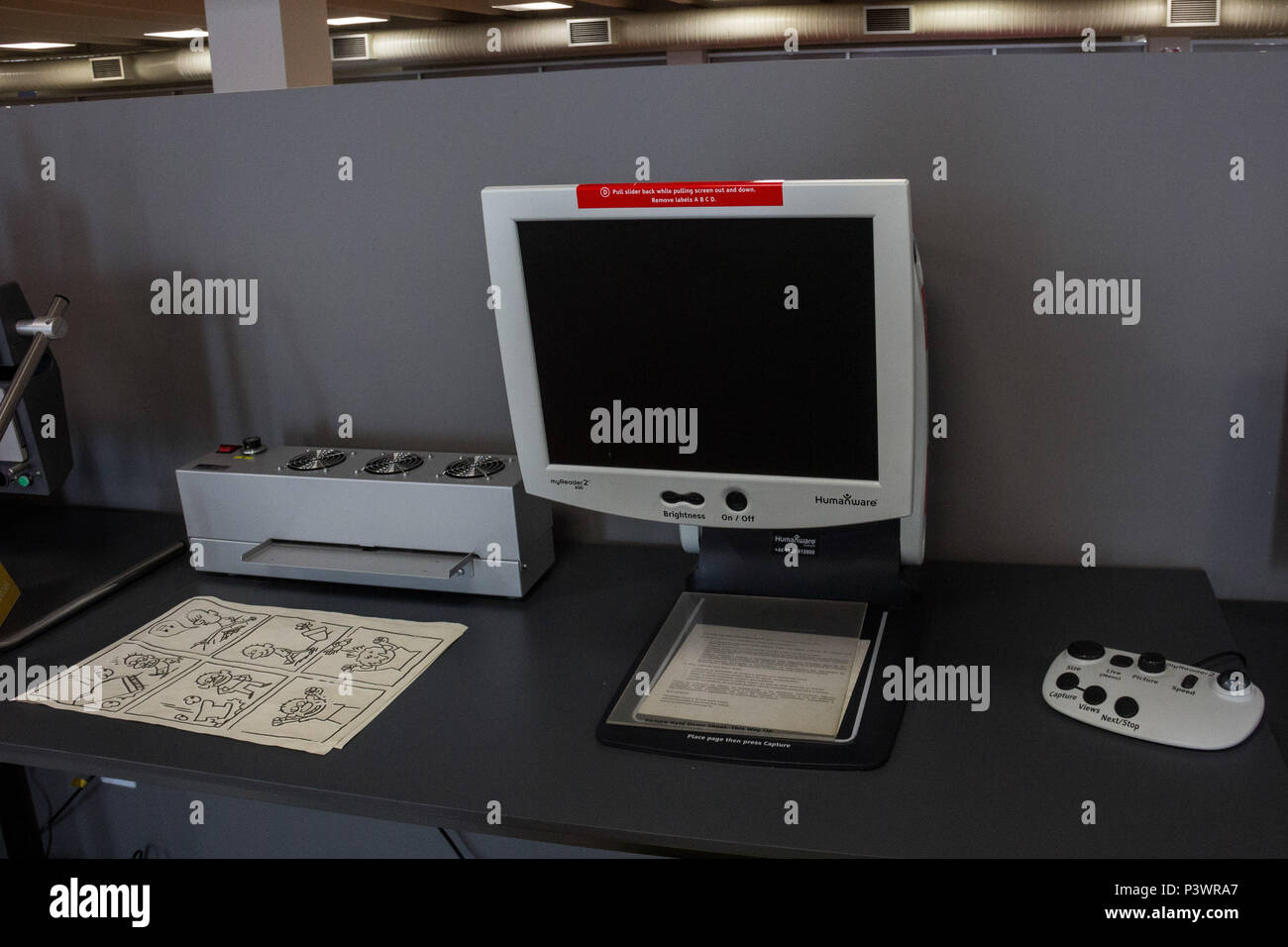 RIO DE JANEIRO, RJ - 03.05.2016 : ACESSIBILIDADE BIBLIOTECA PARC ...