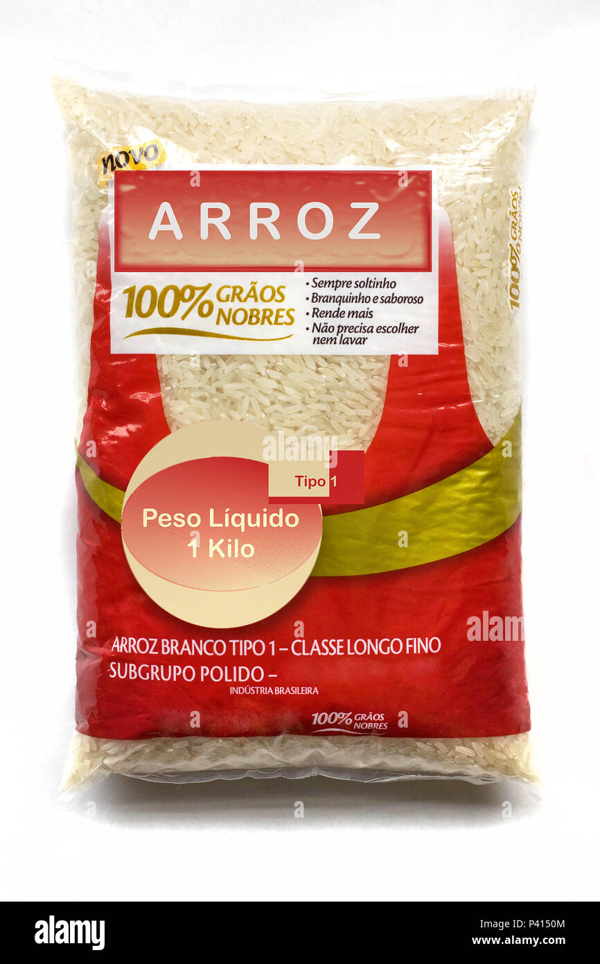 Pacote com 1 kilo de arroz Banque de photographies et d’images à haute ...