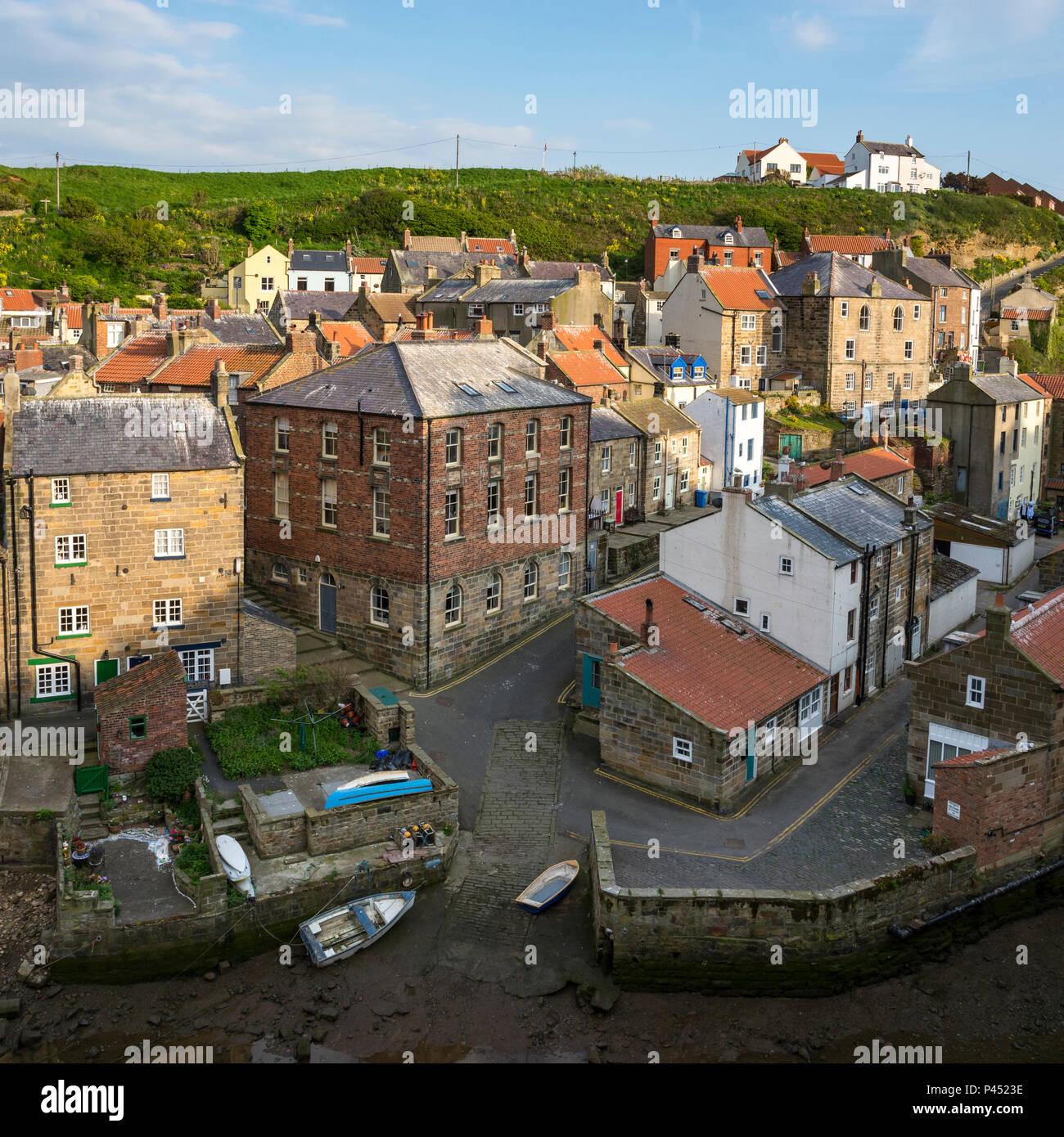 Village historique de Staithes dans le North Yorkshire, en Angleterre ...