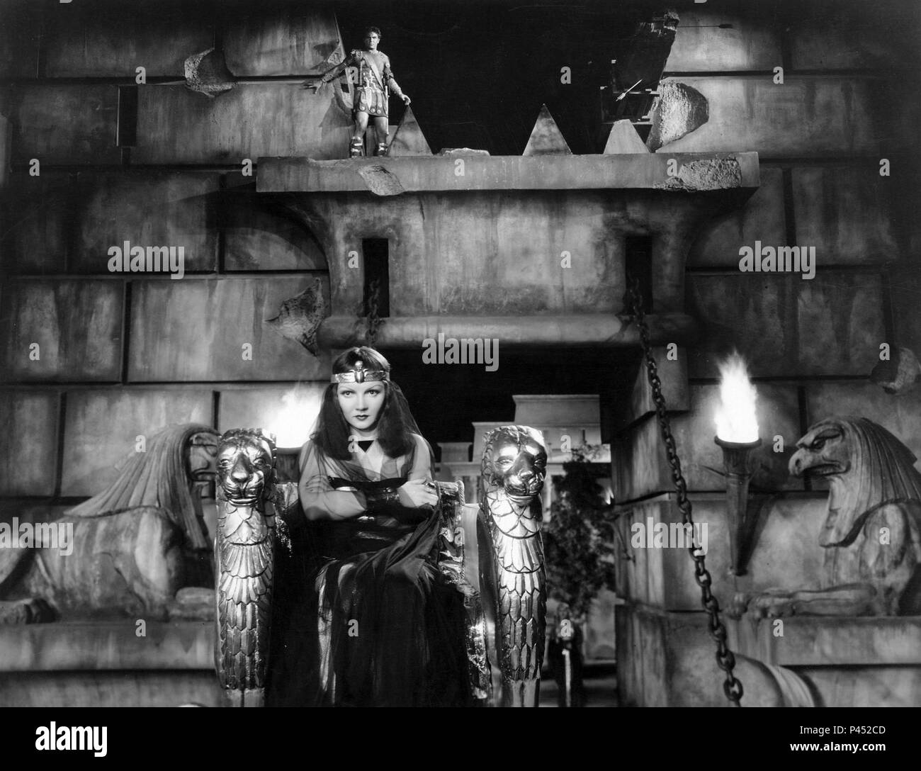 Cleopatra 1934 cecil demille claudette Banque de photographies et d’images à haute résolution ...