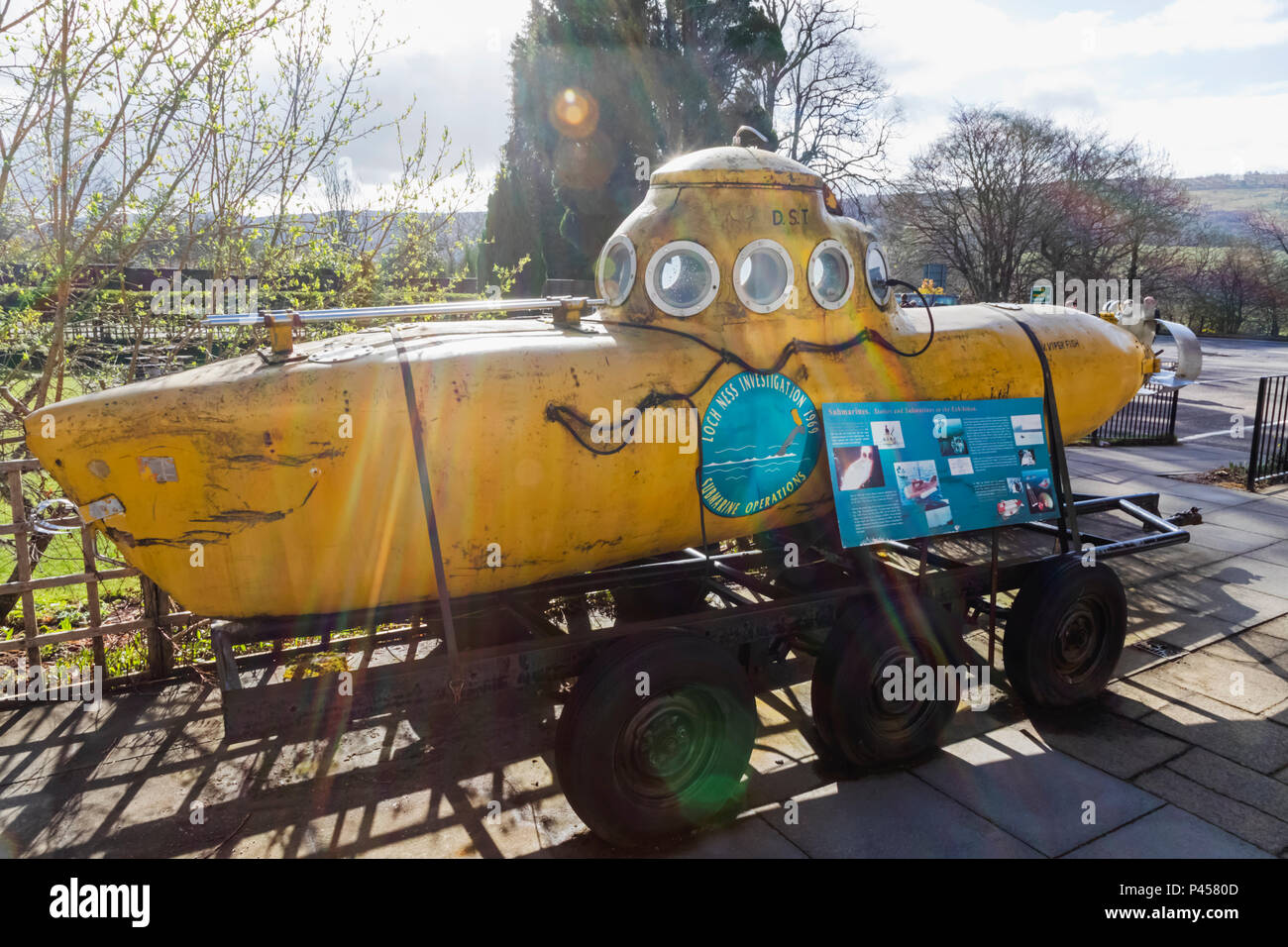 Enquête sur le loch ness 1969 Banque de photographies et d’images à ...