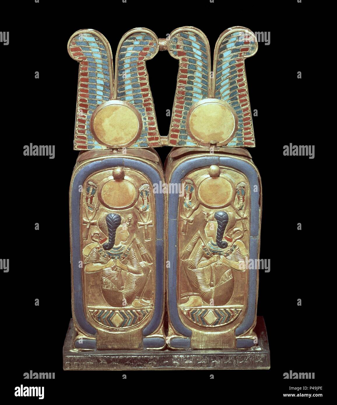 TUTANKAMON TESORO-COFRE DOBLE SUR BASE DE ORO. Lieu : Musée égyptien ...
