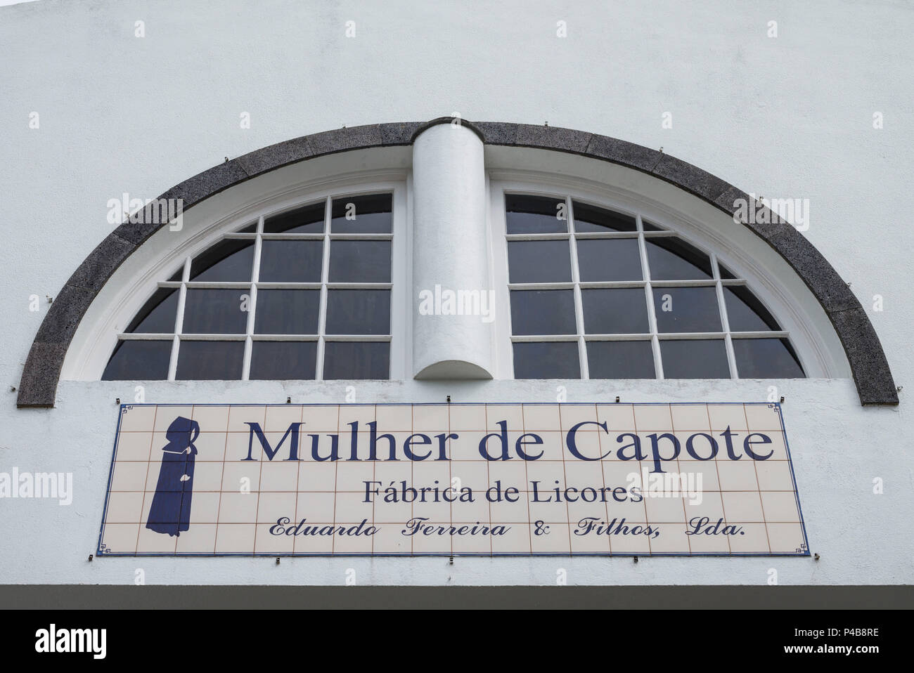 Le Portugal, Azores, Sao Miguel Island, Ribeira Grande, Mulher de ...