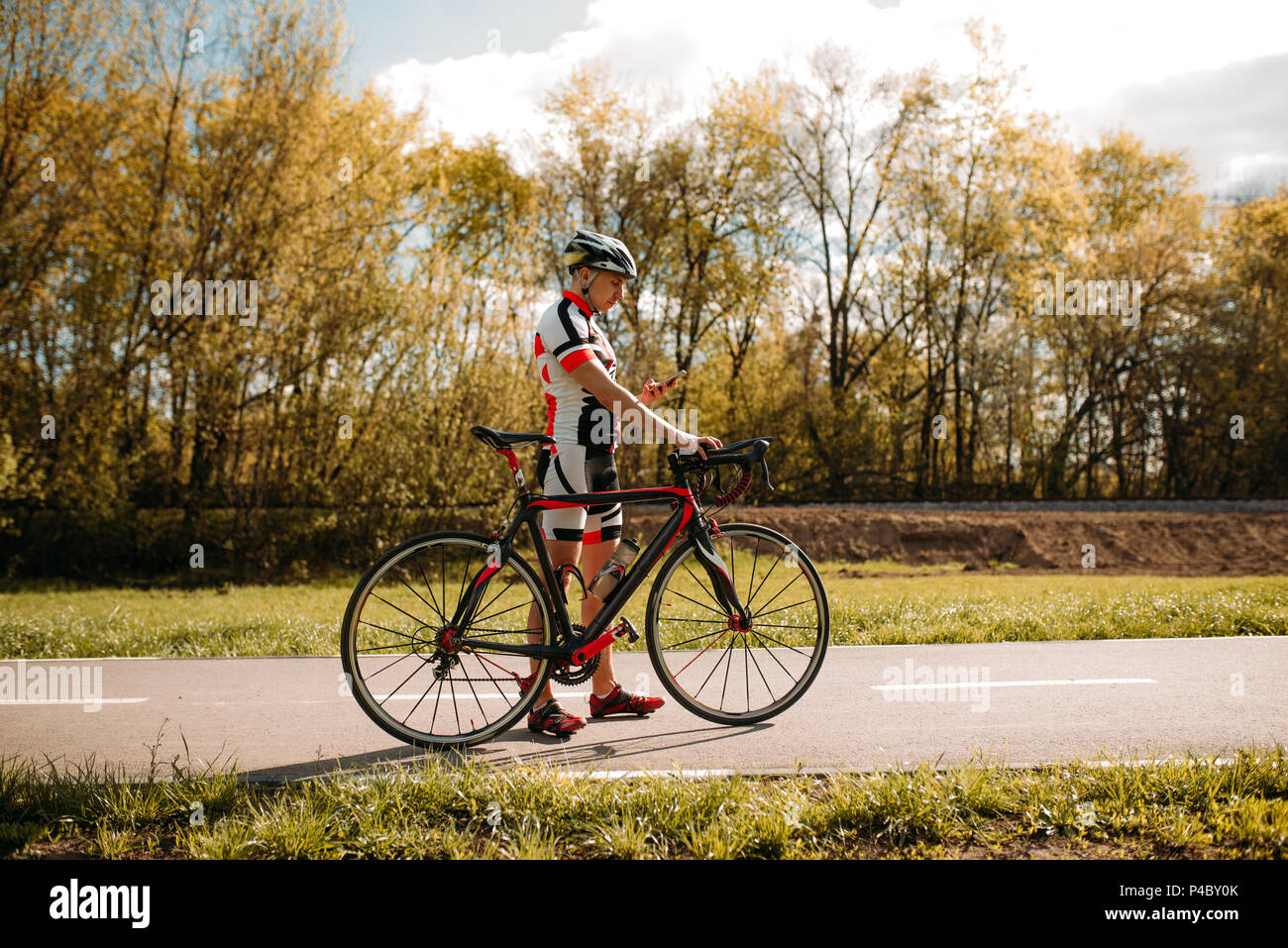 Cycliste professionnel sur piste Banque de photographies et d’images à ...