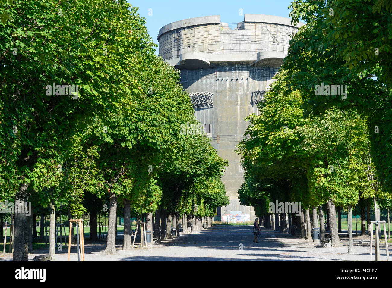 Flak Tower At Park Banque d'image et photos - Alamy