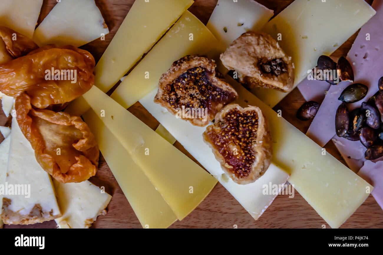 Plateau de fromages de saison Banque de photographies et d’images à ...