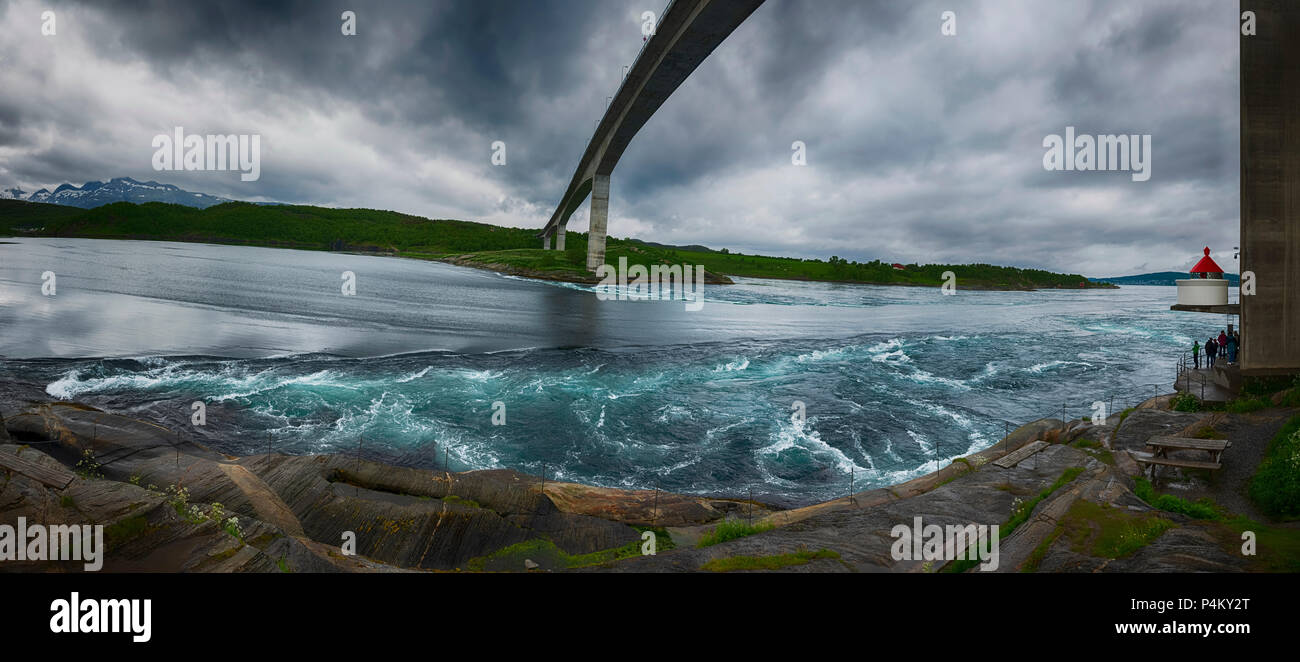 Maelstrom of saltstraumen Banque de photographies et d’images à haute ...